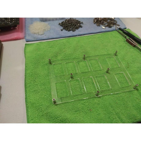 gcomp Automatic 8:2 Component / Composite switch – Rondo Products